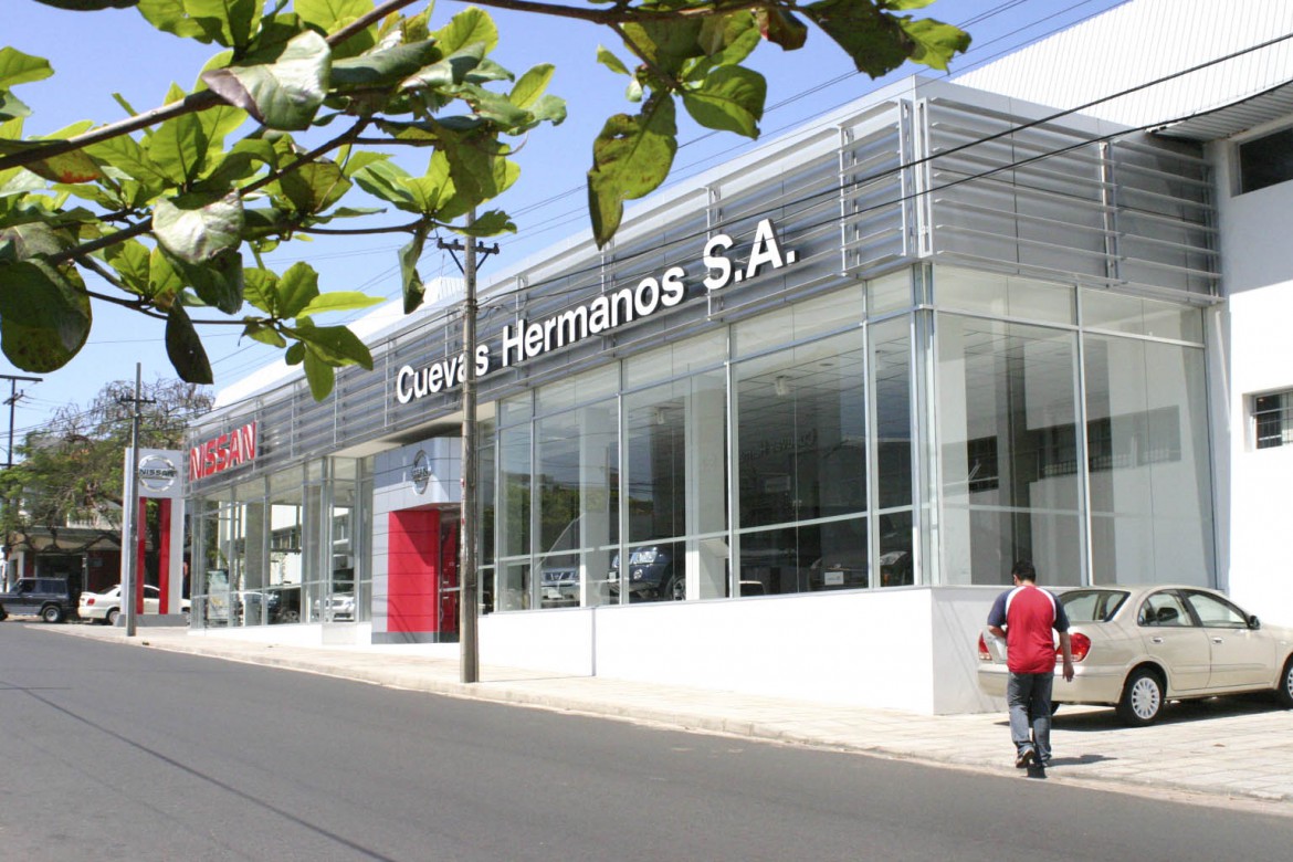 Gonzalez Acosta y Wood - Nissan Co. Casa Matriz
