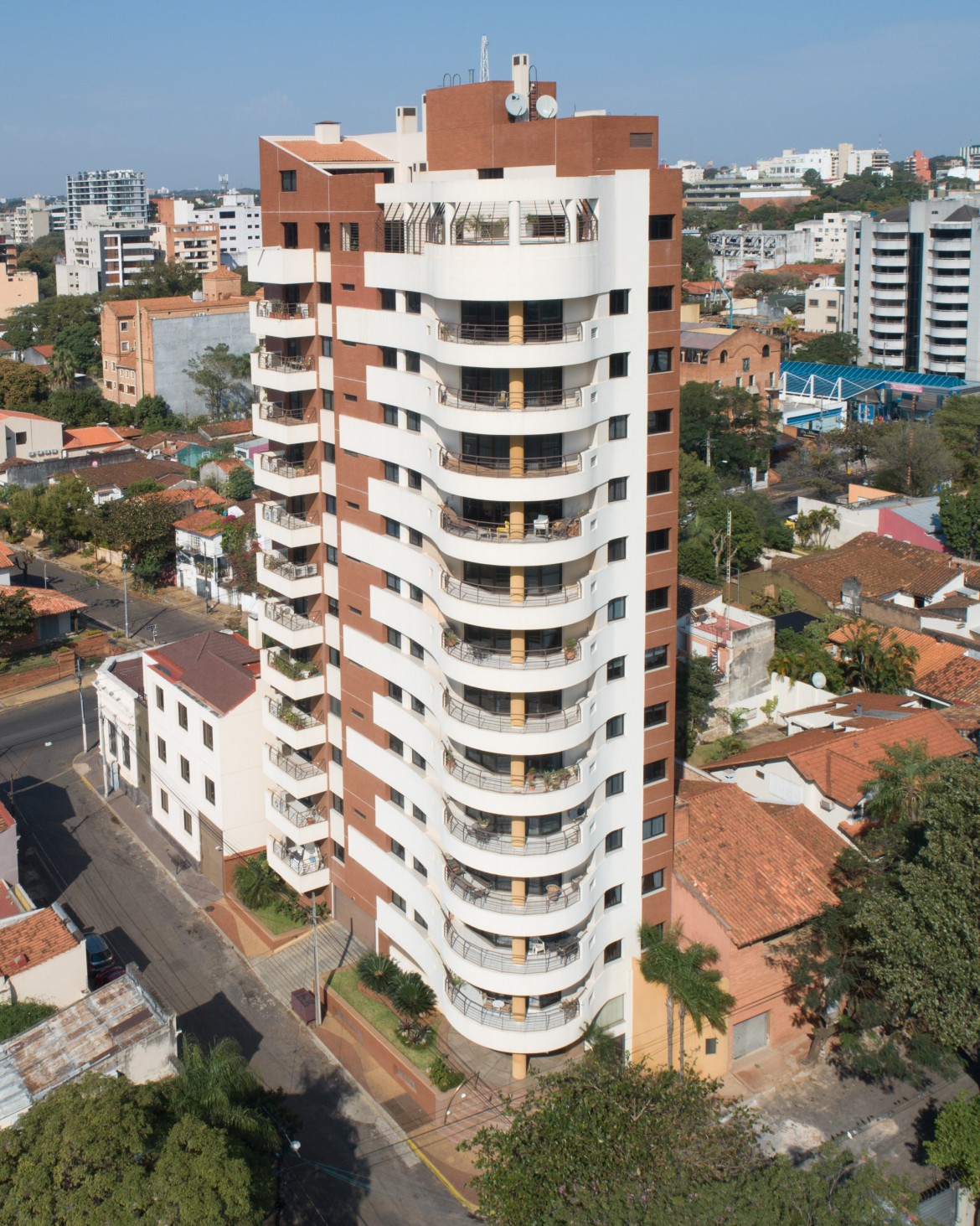 Gonzalez Acosta y Wood - Edificio Balcones del Parque